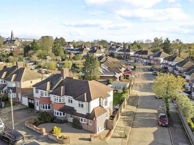 5 Bedroom Semi Detached House
