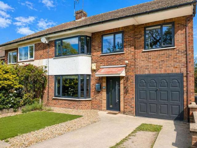 5 Bedroom Semi Detached House