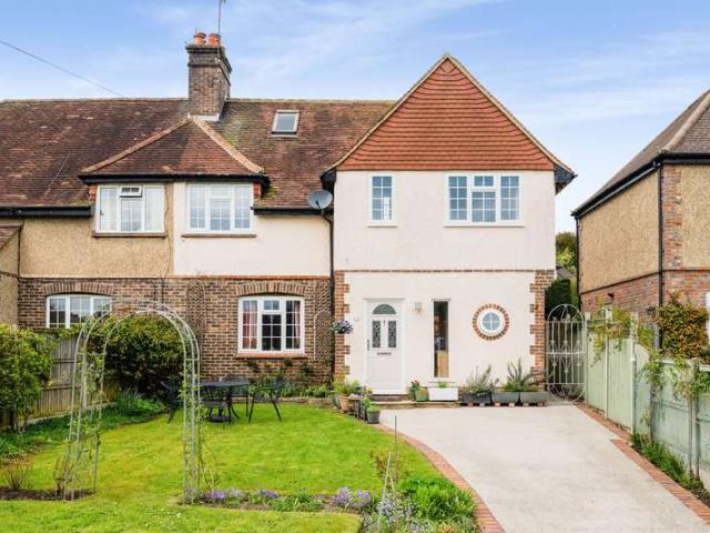 5 Bedroom Semi Detached House
