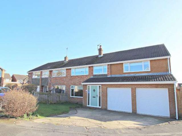 5 Bedroom Semi Detached House