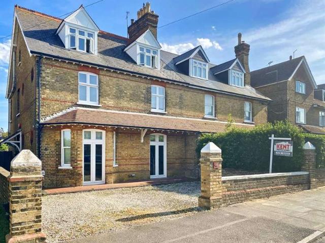 5 Bedroom Semi Detached House