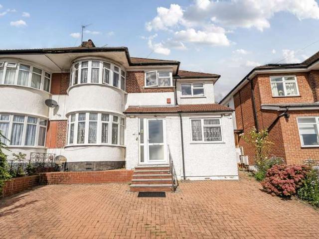 5 Bedroom Semi Detached House