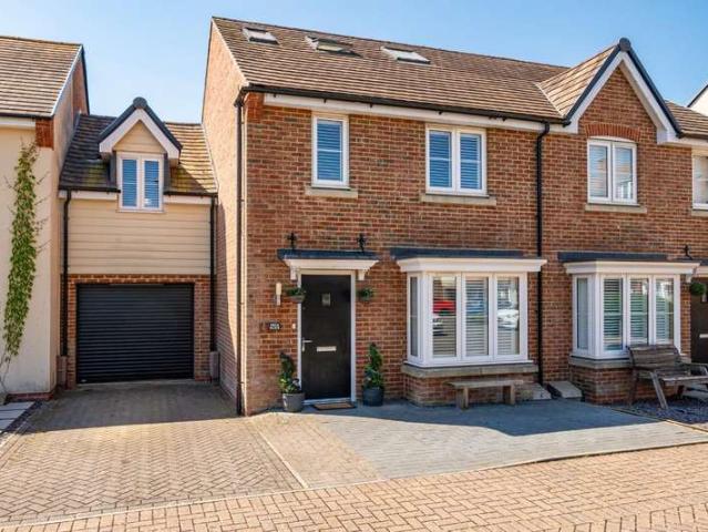 5 Bedroom Semi Detached House