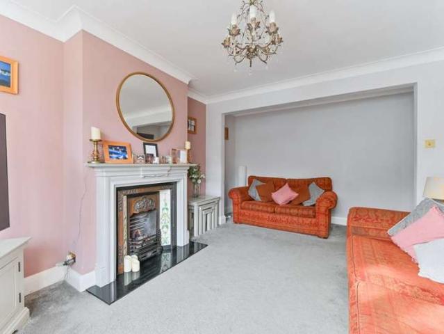 5 Bedroom Semi Detached House