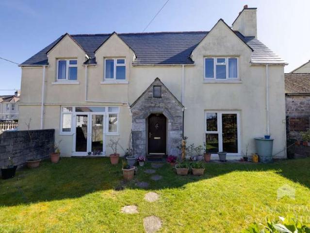 5 Bedroom Semi Detached House