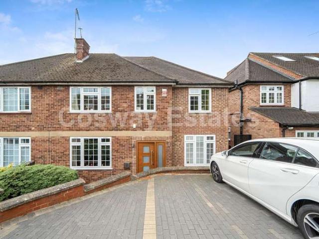 5 Bedroom Semi Detached House