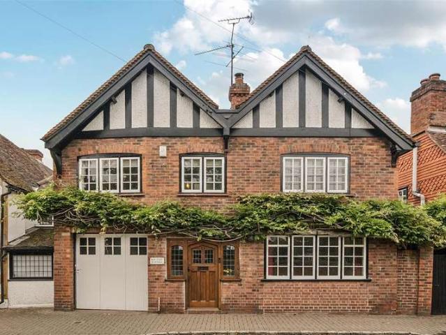 5 Bedroom Semi Detached House
