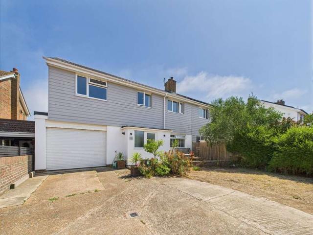 5 Bedroom Semi Detached House