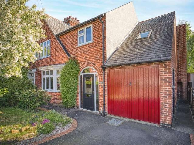 5 Bedroom Semi Detached House