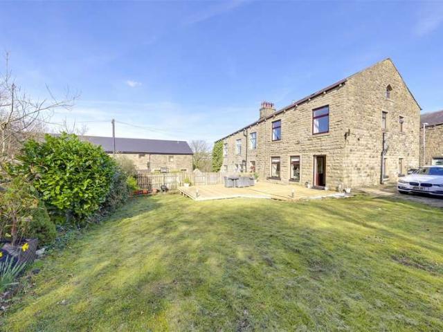 5 Bedroom Semi Detached House