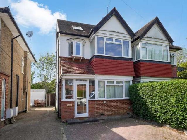 5 Bedroom Semi Detached House