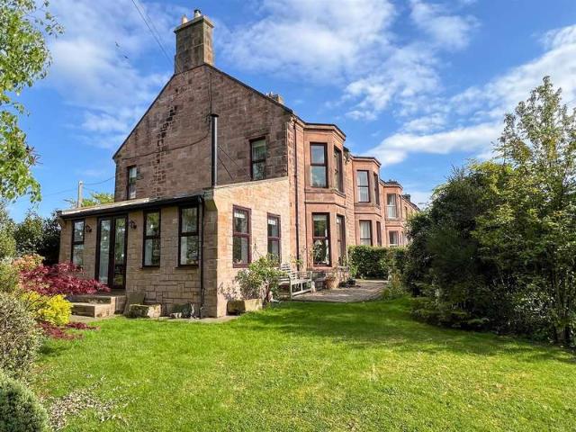 5 Bedroom End Of Terrace House