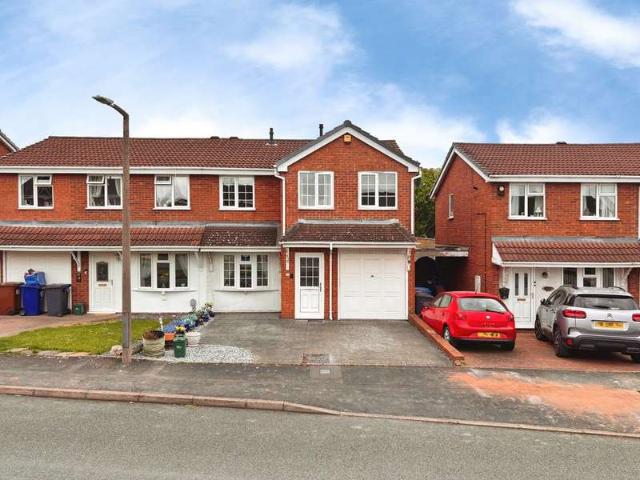 5 Bedroom Semi Detached House
