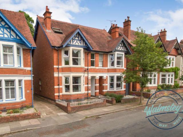 5 Bedroom Semi Detached House