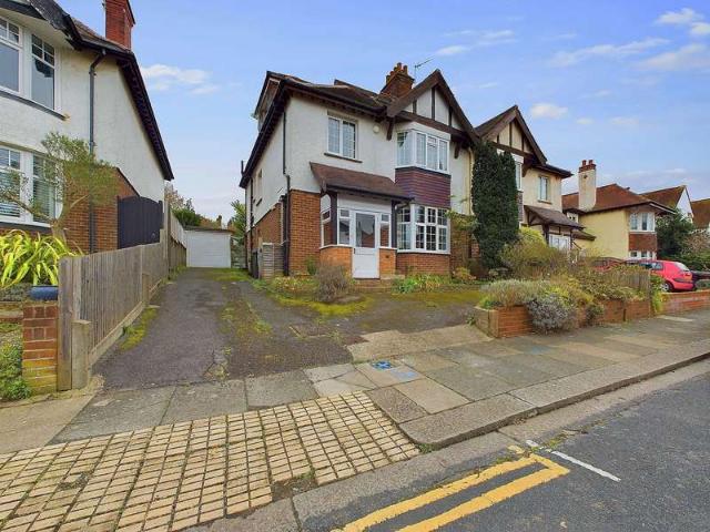5 Bedroom Semi Detached House
