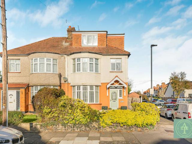 5 Bedroom Semi Detached House