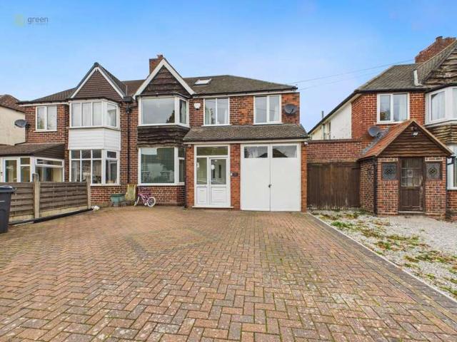 5 Bedroom Semi Detached House