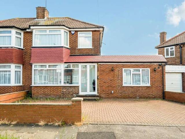 5 Bedroom Semi Detached House
