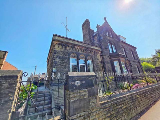 5 Bedroom Semi Detached House