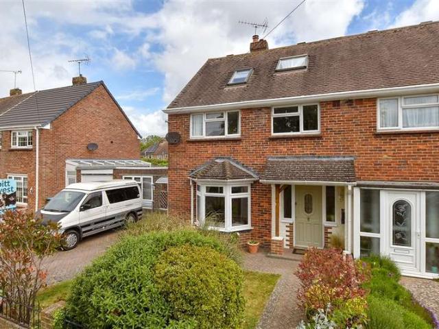 5 Bedroom Semi Detached House