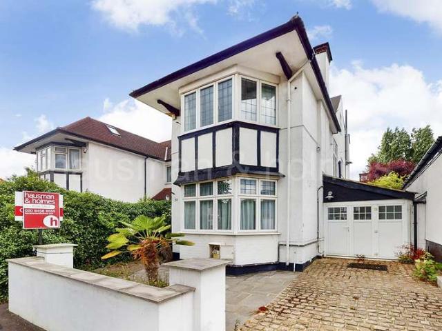 5 Bedroom Semi Detached House