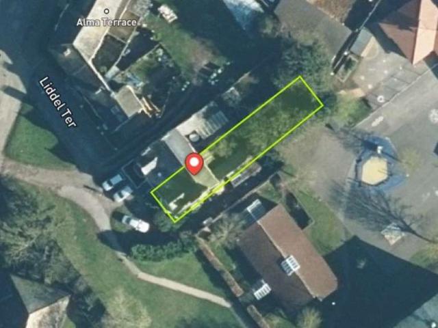 5 Bedroom Semi Detached House