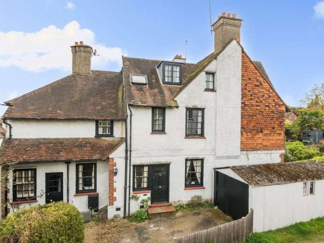 5 Bedroom Semi Detached House