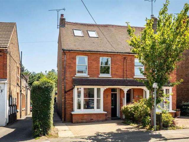 5 Bedroom Semi Detached House
