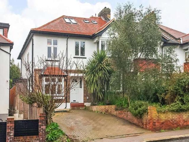 5 Bedroom Semi Detached House