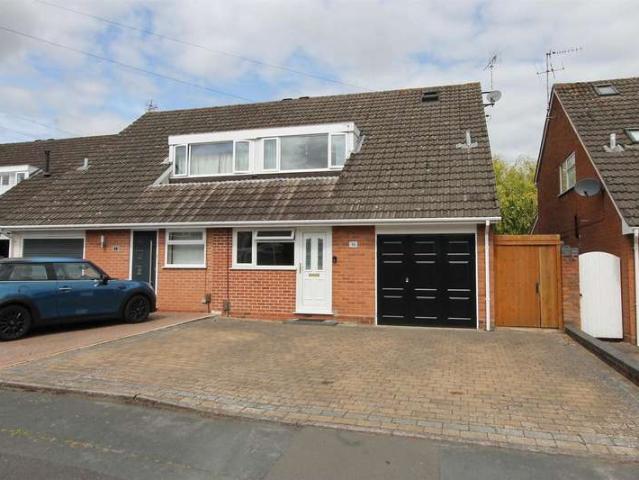 5 Bedroom Semi Detached House