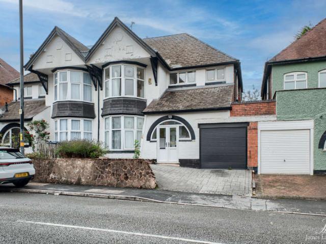 5 Bedroom Semi Detached House