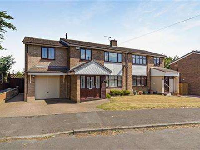 5 Bedroom Semi Detached House