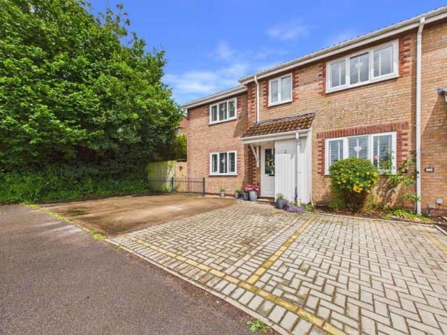 5 Bedroom Semi Detached House