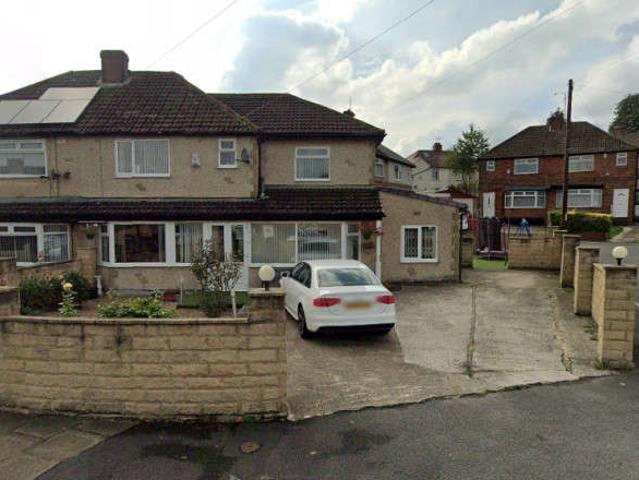 5 Bedroom Semi Detached House