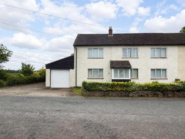 5 Bedroom Semi Detached House