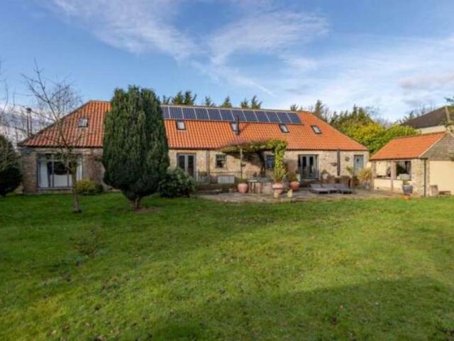5 Bedroom Semi Detached House