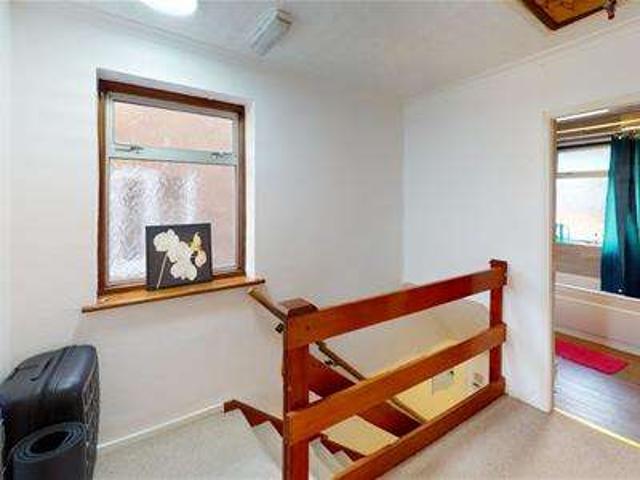5 Bedroom Semi Detached House