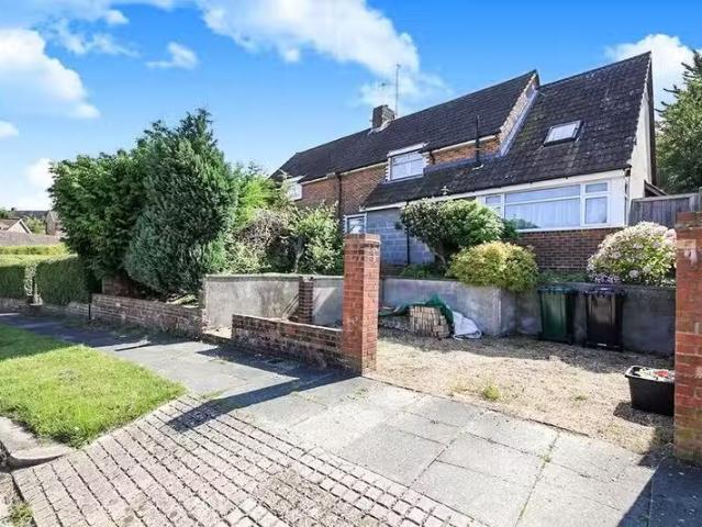5 bedroom Semi Detached House to rent, Ashburnham Drive, Brigh.