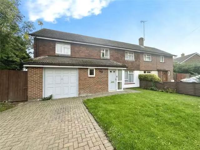 5 bedroom Semi Detached House to rent, Eyhorne Street, Holling.