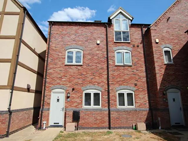 5 Bedroom Semi Detached House To Rent In Malkins Way, Shawbury, Shustoke, Warwickshire, B46