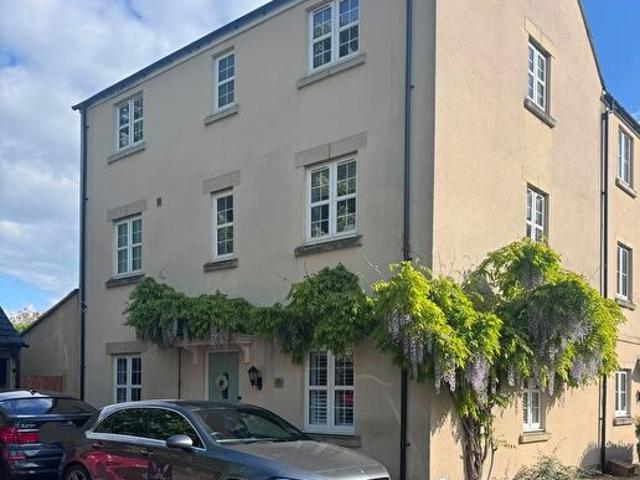 5 Bedroom Semi Detached House To Rent In Ashcombe Crescent, Witney, OX28