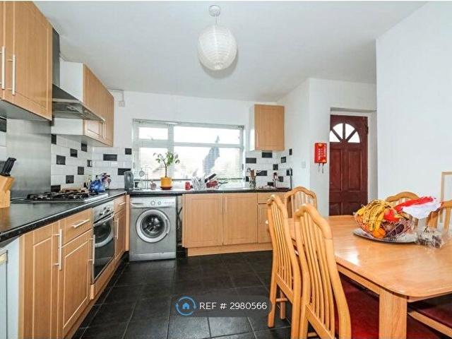 5 Bedroom Semi Detached House To Rent In Cricket Road, Oxford, OX4