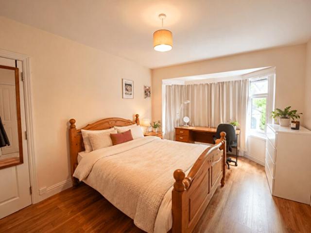 5 Bedroom Semi Detached House To Rent In Harrington Drive, Lenton, Nottingham, NG7