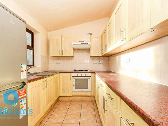 5 Bedroom Semi Detached House To Rent In Teversal Avenue, Lenton, NG7