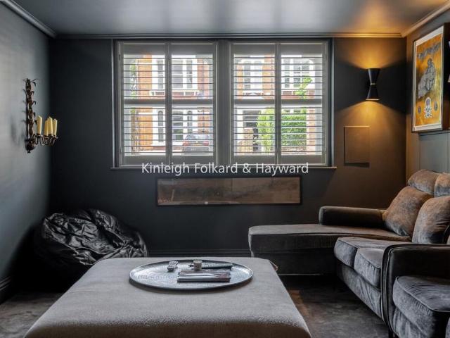 5 bedroom semi detached house to rent