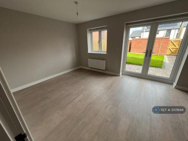 5 bedroom semi detached house to rent