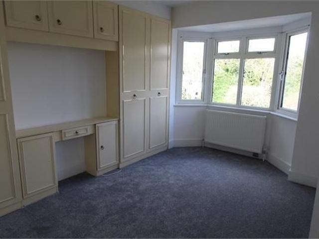 5 bedroom semi detached house to rent