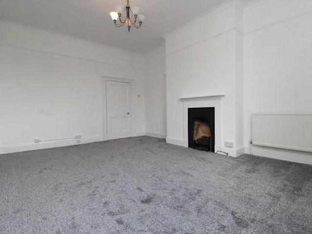 5 bedroom semi detached house to rent