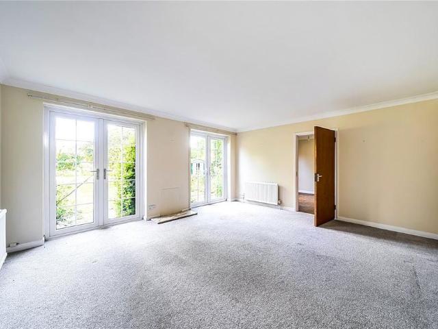 5 bedroom semi detached house to rent