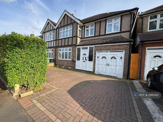 5 bedroom semi detached house to rent
